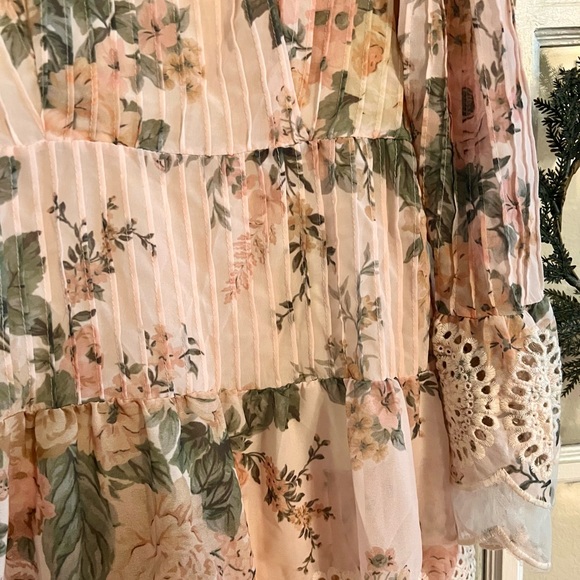 unmarked | Dresses | Zimmerman Inspired Floral Midi Dress With Lace ...